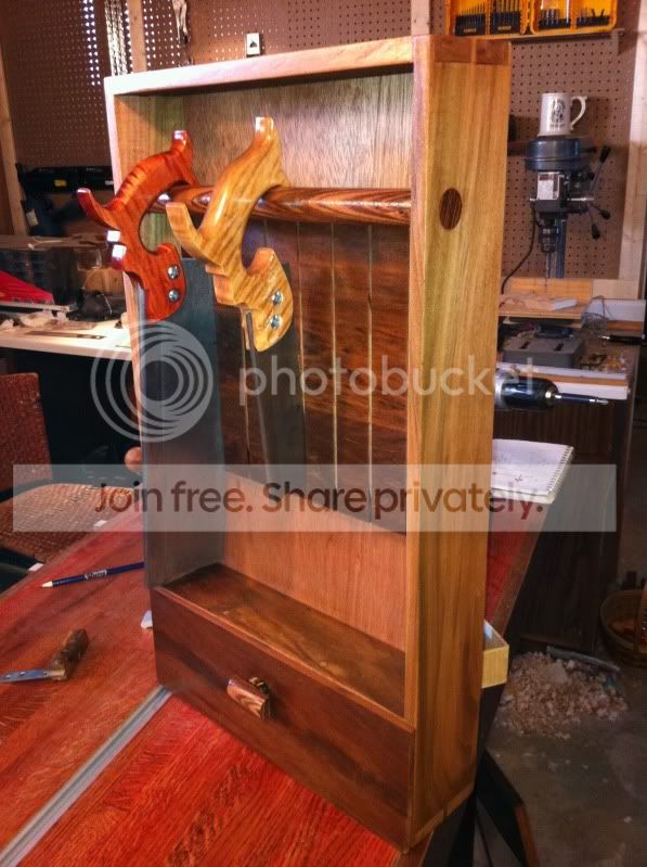 Saw rack | Woodworking Talk