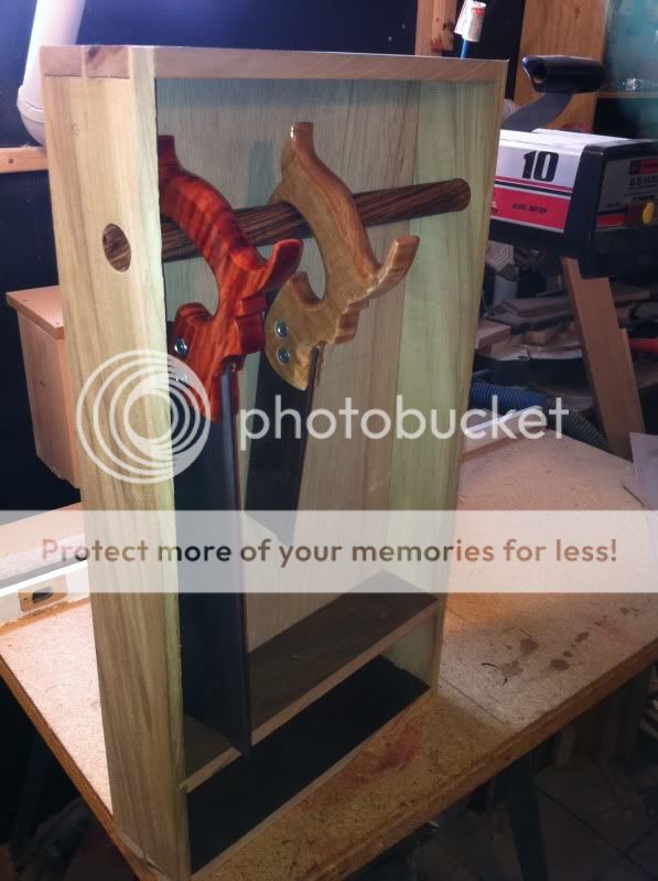 Saw rack | Woodworking Talk